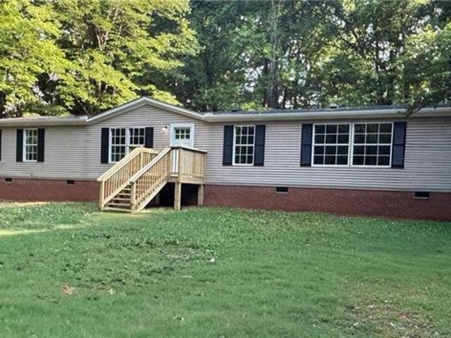 6557 Kerr Dr, Randleman, NC 27317