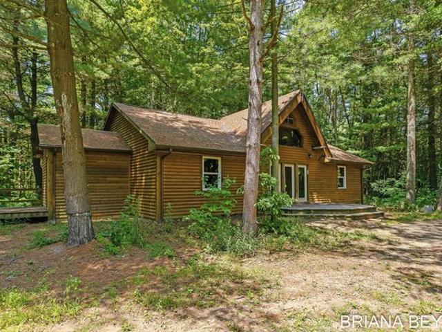 6558 nd Ave, South Haven, MI 49090