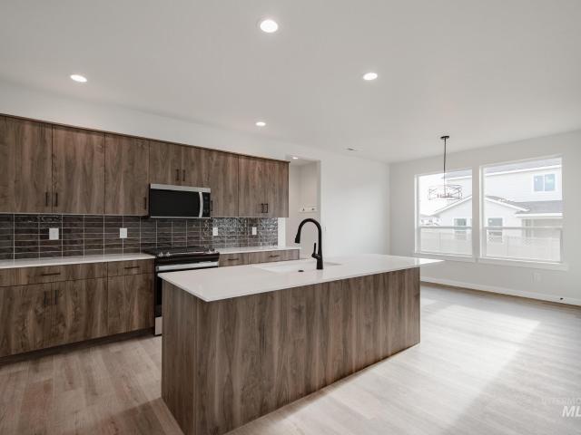6558 W Plateau Creek Dr