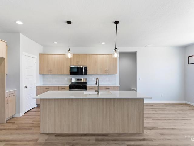 6558 W Plateau Creek Dr