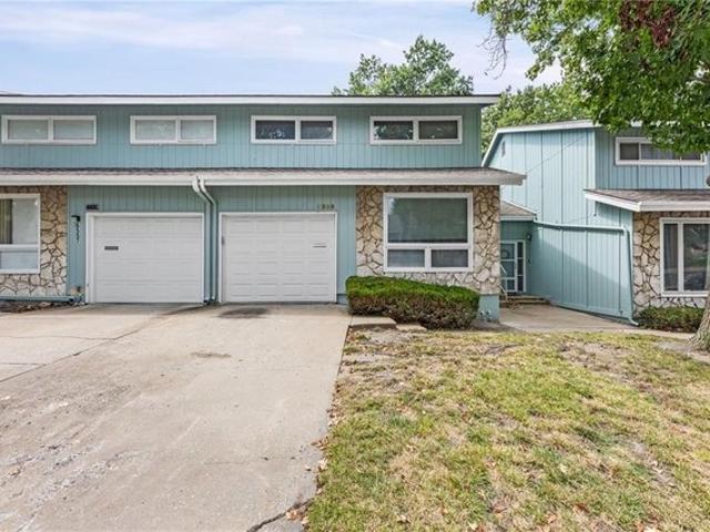 6559 W 49th St, Mission, KS 66202