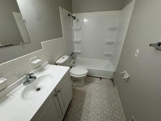 6559 6607 E 46th 3 Bedroom Apartment for Rent at 6559 E 46th St, Indianapolis, IN 46226 Devington