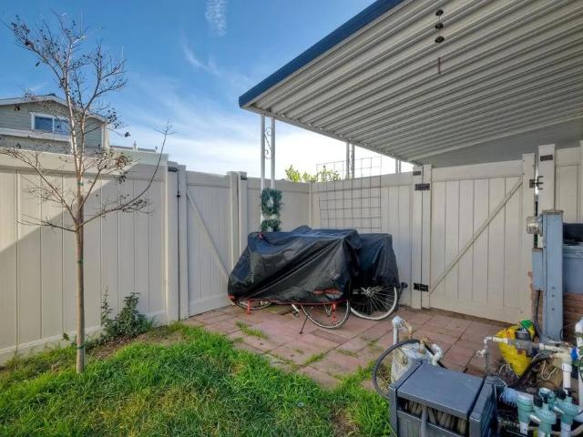 6550 Ponto, Unit 60, Carlsbad, CA 92011 | MLS #NDP2601