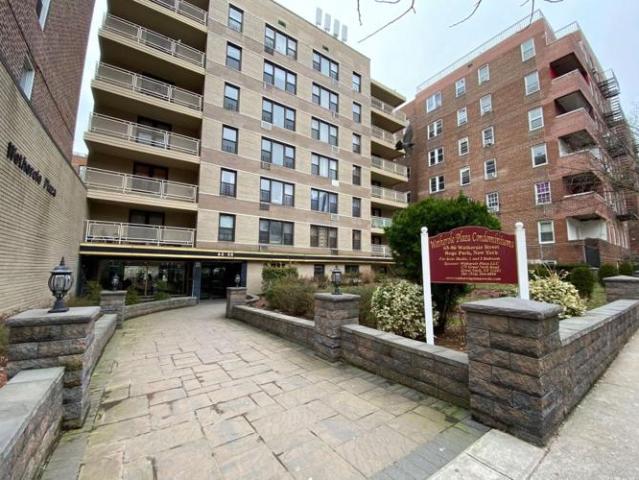 6550 Wetherole St #4G, Rego Park, NY 11374