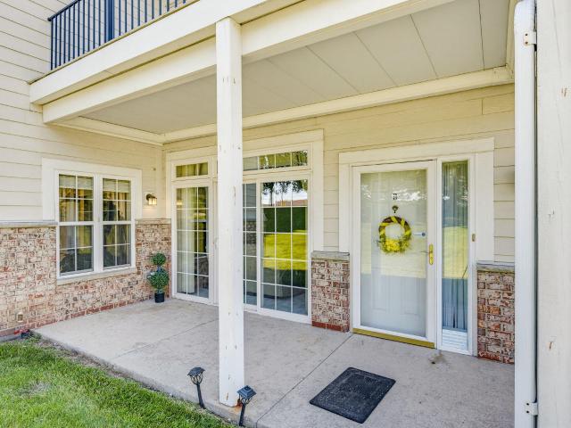 6551 Meadowlands Cir, Unit 4 B