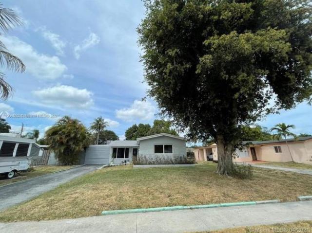 6551 Scott St, Hollywood, FL 33024
