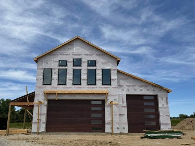 6552 N Tippy View Dr, Leesburg, IN 46538
