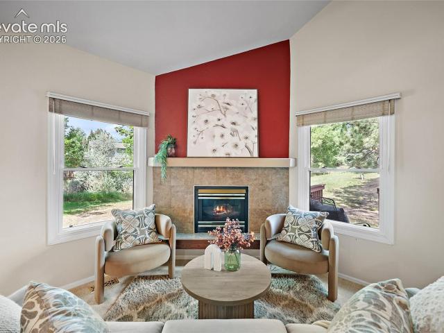 6552 Foxdale Circle
