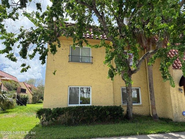 6552 LA Mirada Dr E, Jacksonville, FL 32217