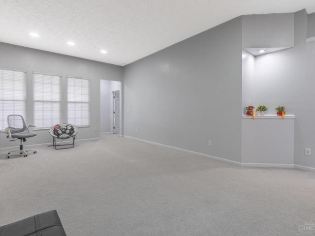 6552 Twin Lakes Drive