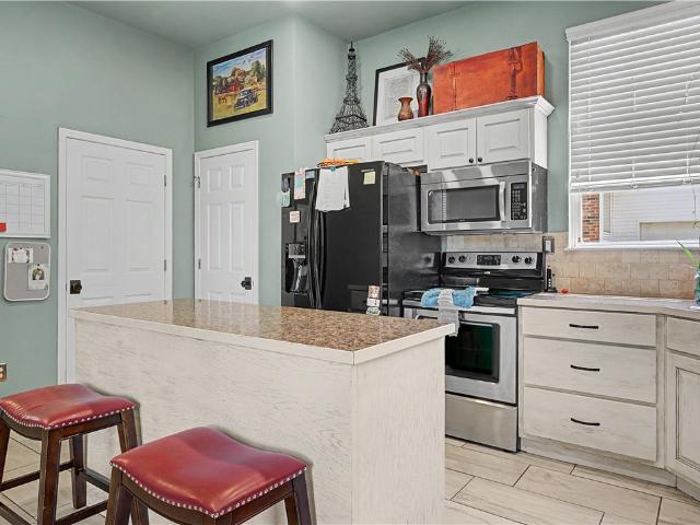 6553 Tall Oaks Loop