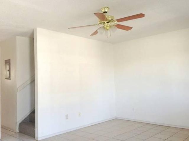$655 / 2br 2Bed 1.5Bath TOWNHOME READY FOR MOVE IN $655.00