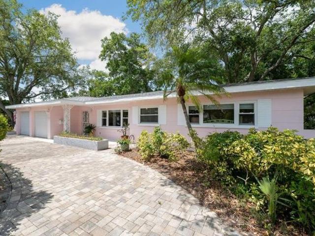 655 62nd St S, Saint Petersburg, FL 33707