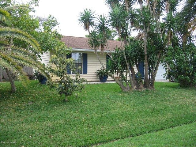 655 Chesser Ave, Sebastian, FL 32958