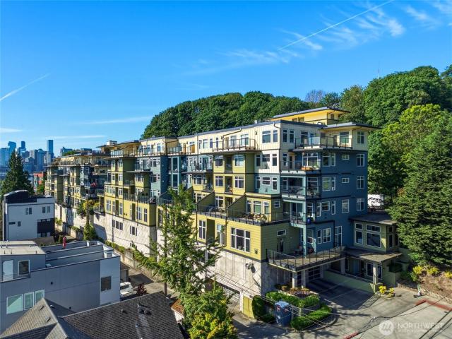 655 Crockett Street # B203