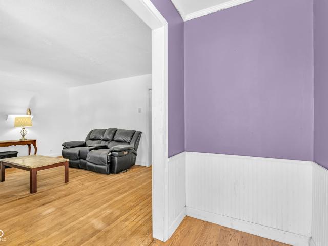 655 Barrett Street