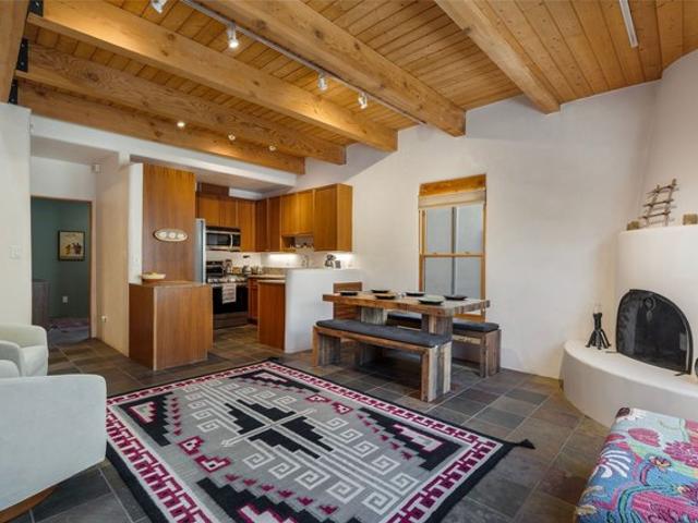 655 Bishops Lodge Rd Apt B, Santa Fe, NM 87501
