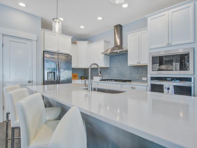 655 Blueway Ave, Summerville, SC 29486 | MLS #26001 | Compass