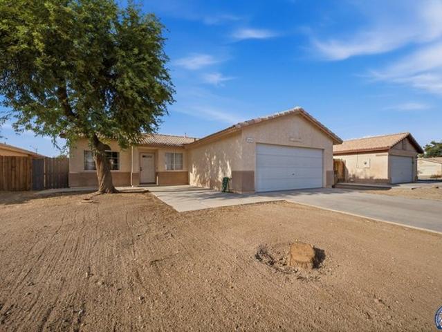 655 Joshua Tree St, Imperial, CA 92251
