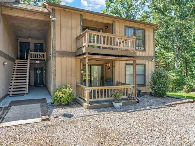 655 Overlook Dr, Spruce Pine, NC 28777