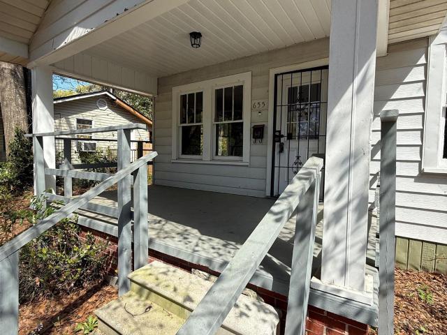 655 Mandrell Street
