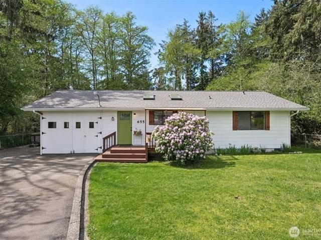 655 MT Olympus Ave SE, Ocean Shores, WA 98569