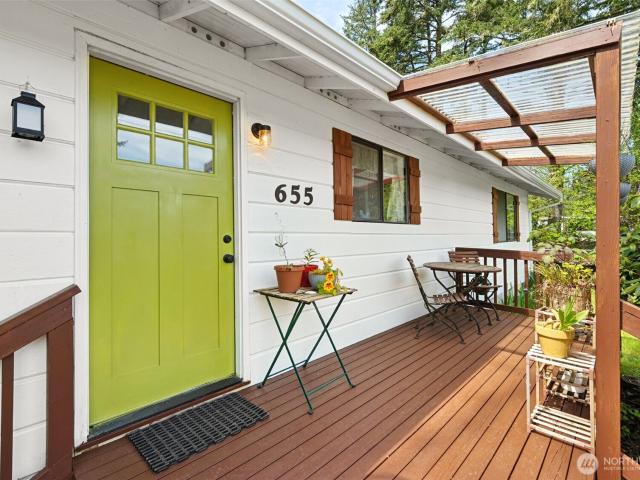 655 Mt Olympus Avenue SE