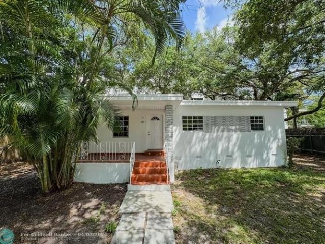 655 NE 62nd St, Miami, FL 33138