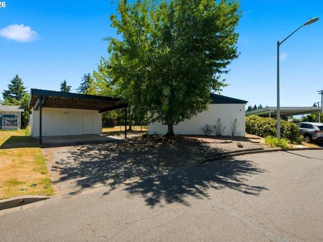 655 NE Burnett Rd Unit 4, McMinnville, OR 97128