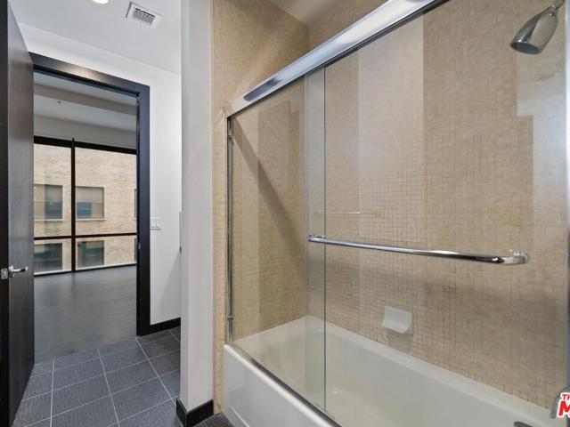 655 S Hope St, Unit 1006, Los Angeles, CA 90017 | MLS #25631