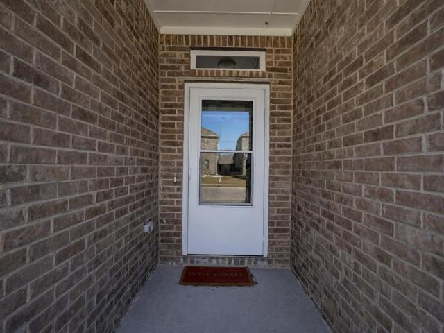 655 Scarlett Street
