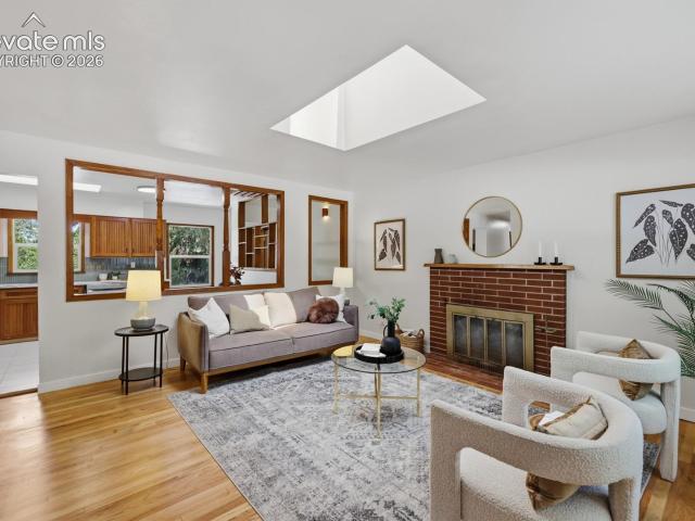 655 Skyline Avenue