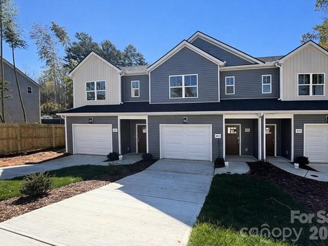 655 Stillgreen Ln, Charlotte, NC 28214