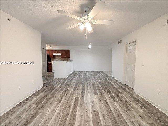 655 SW 111th Way Apt 201, Pembroke Pines, FL 33025