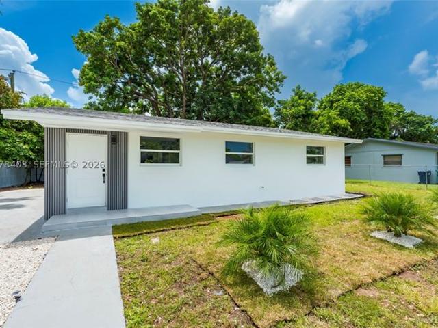 655 SW 6th Ter, Florida City, FL 33034