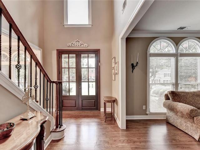 655 Rosebury Lane