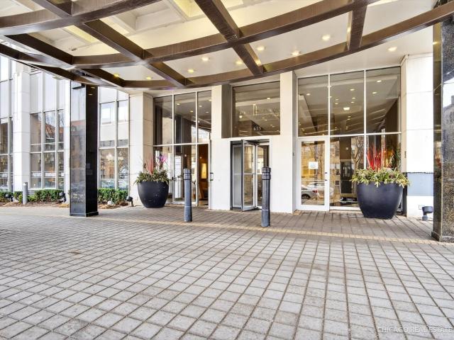 655 W Irving Park Rd, Unit 1101, Chicago, IL 60613 | MLS #12620 | Compass