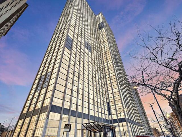 655 W Irving Park Rd Apt 2701, Chicago, IL 60613