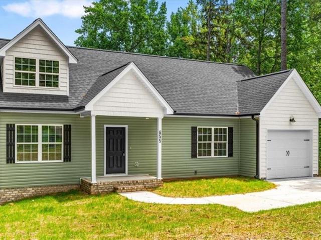 655 Woodland Circle