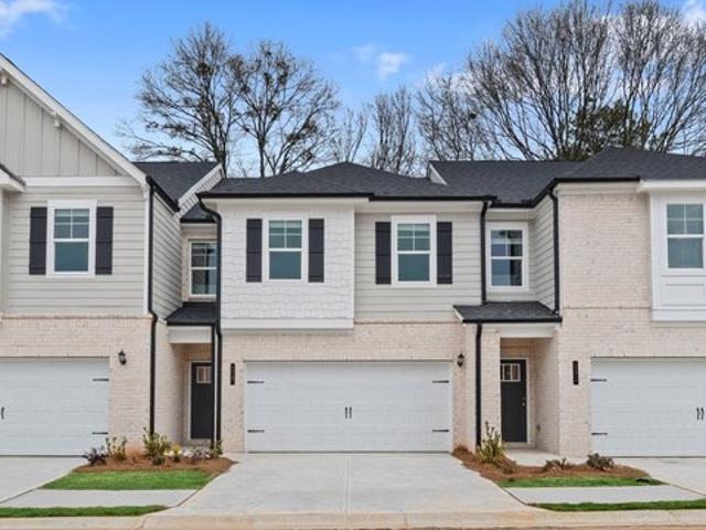 655 Treasure Dr, Stockbridge, GA 30281