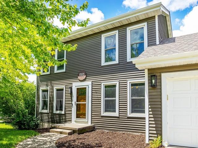 6565 Center St, West Des Moines, IA 50266
