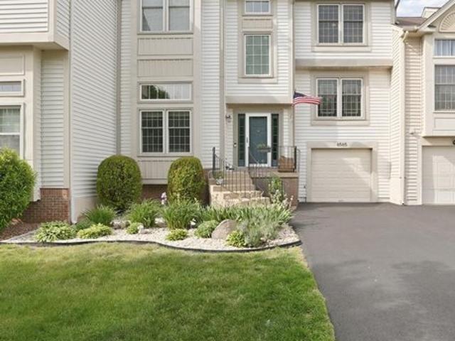 6565 Palisades Dr, Centreville, VA 20121