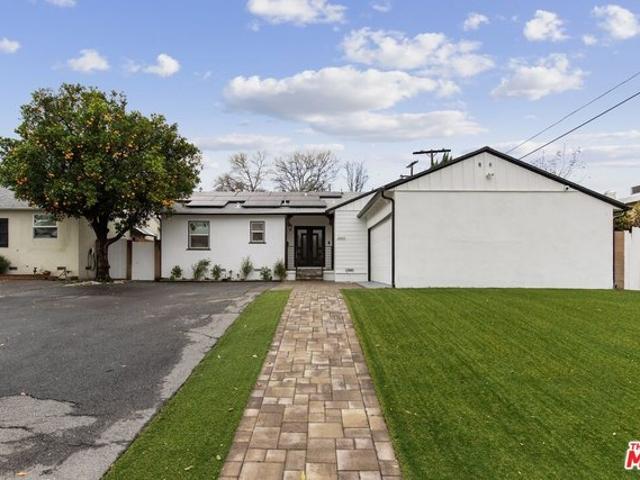 6565 Randi Ave, Woodland Hills, CA 91303