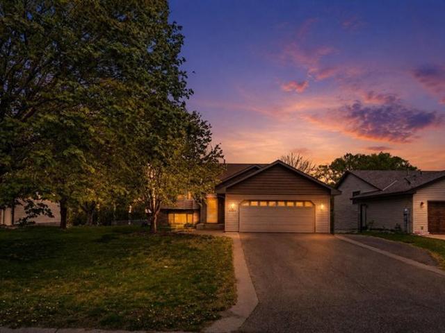 6566 Black Duck Dr S, Circle Pines, MN 55014