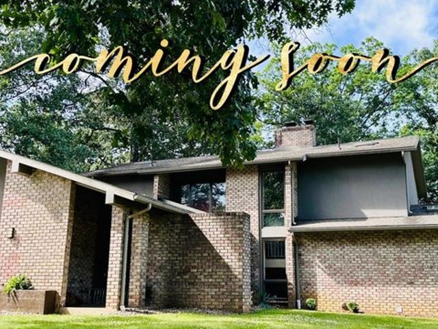6566 Fairway Dr W, Fayetteville, PA 17222