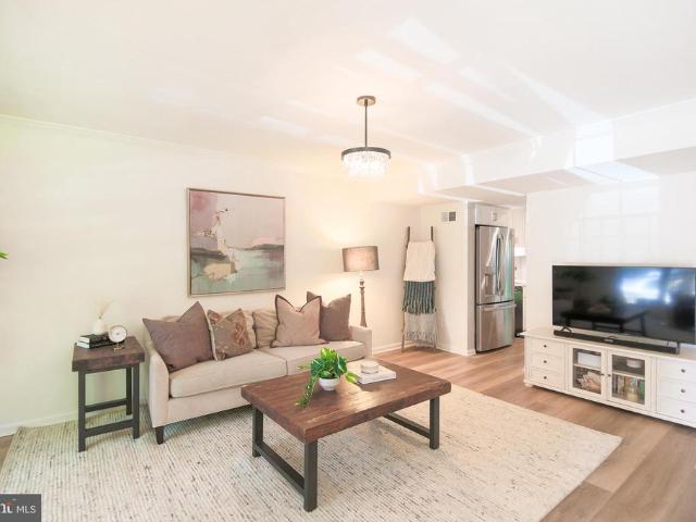6566 Yadkin Court