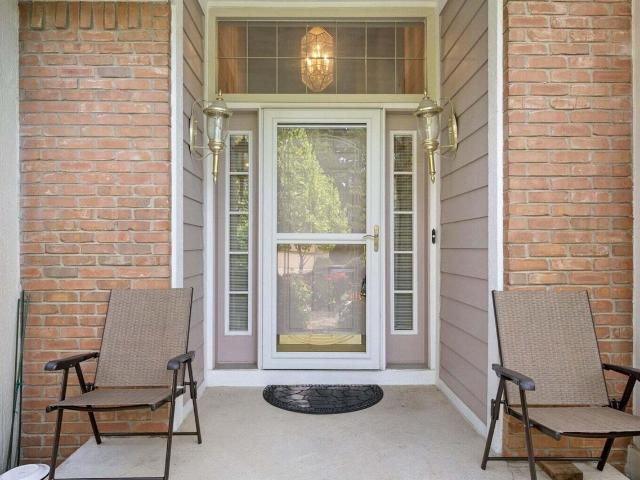 6568 Crabapple Drive