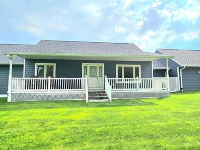 6568 E Trail Ridge Rd, North Platte, NE 69101