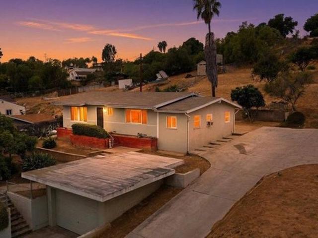 6568 Radio Dr, San Diego, CA 92114