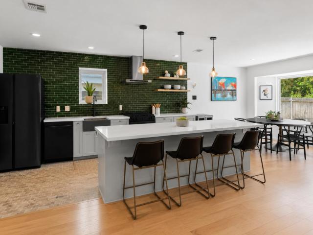 6569 Fair Valley Trl